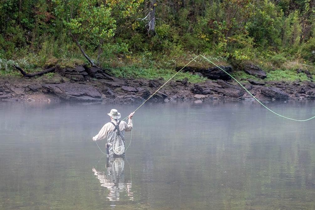 Best Time To Fly Fish In Arkansas (Month-by-Month Guide)